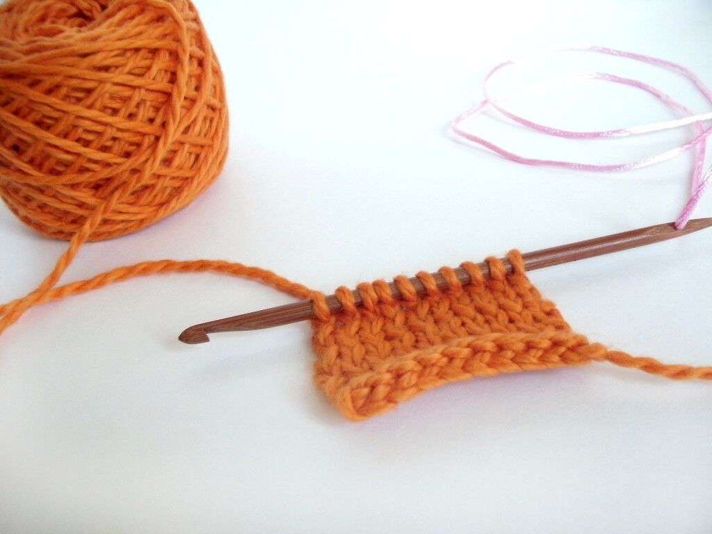 Knook (knitting with a crochet hook): is it worth learning? - Shiny ...