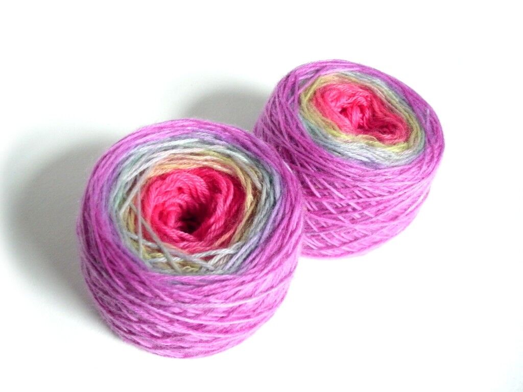 Tutorial: Tie-dye amazing rainbow yarn! - Shiny Happy World