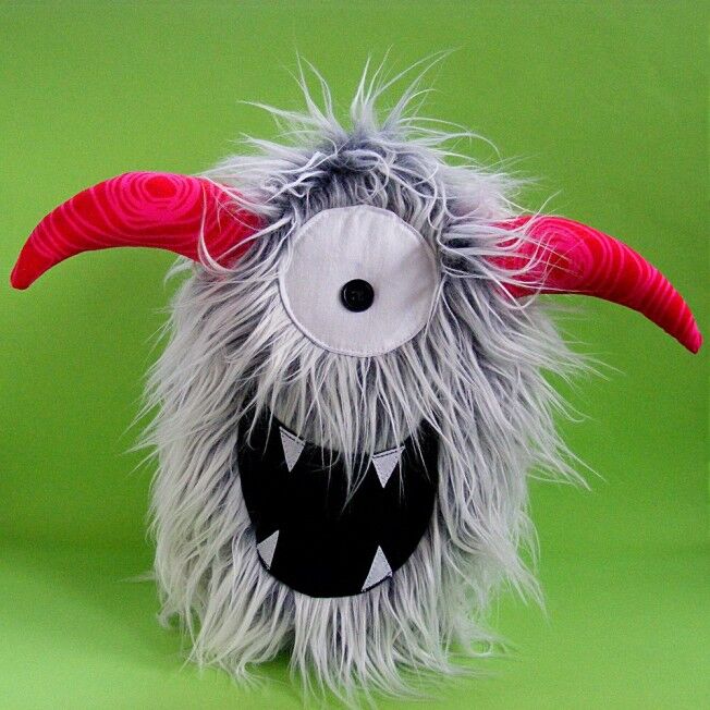 How to Applique ONTO Fake Fur – video - Shiny Happy World